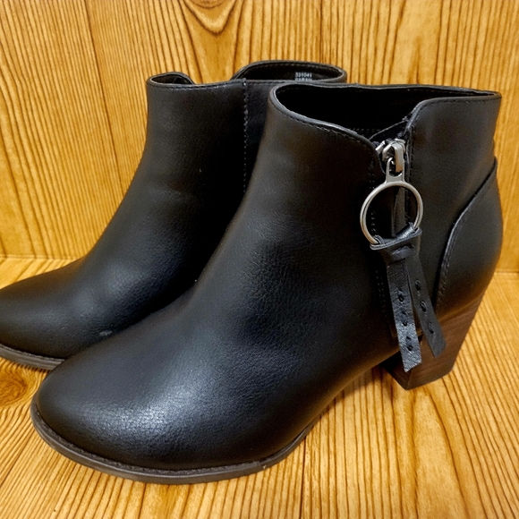 Michael Shannon | Shoes | Michael Shannon Black Booties | Poshmark